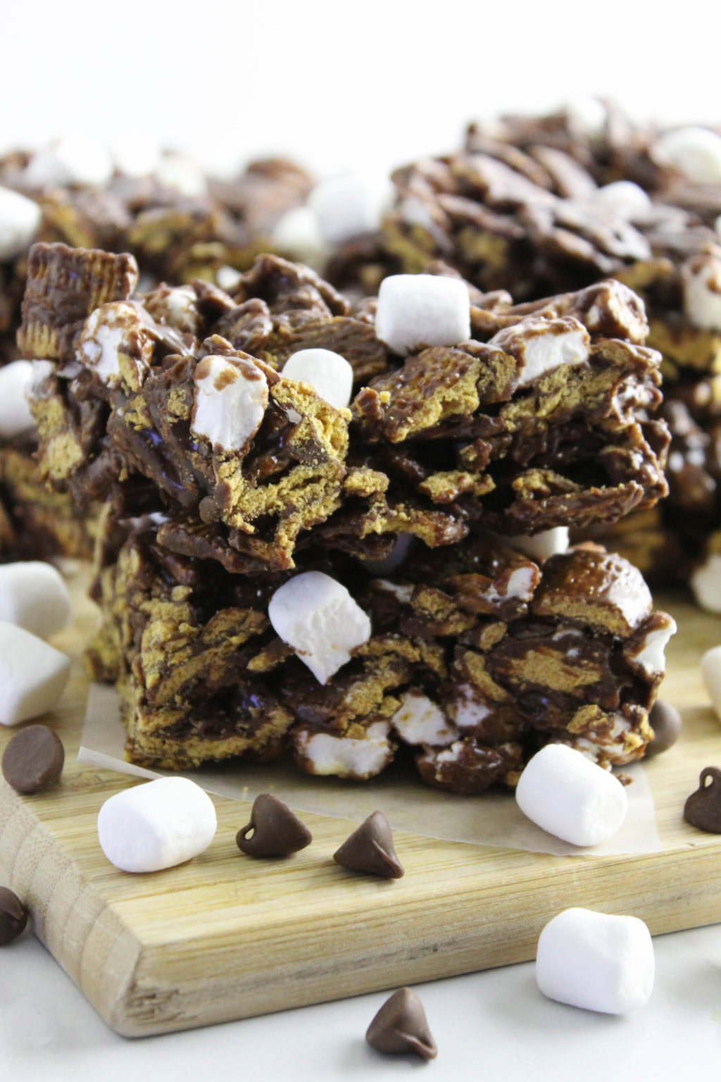 Golden Graham S'mores Bars | Baking You Happier