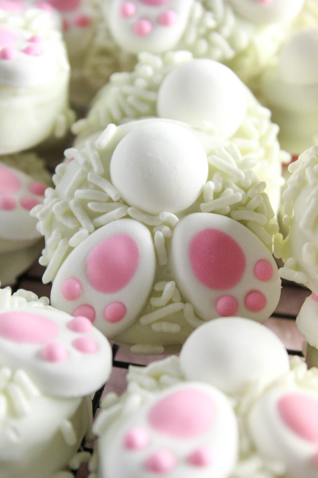 Oreo Bunny Butt Cookies | Baking You Happier