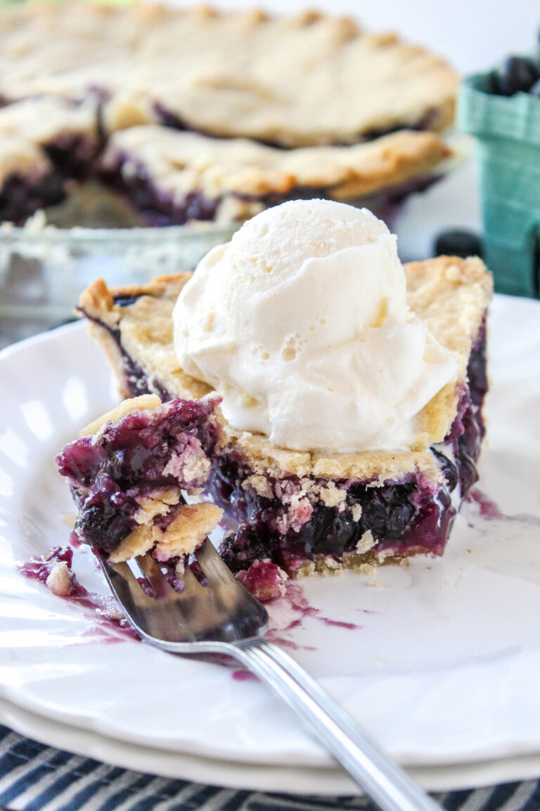 Blueberry Pie | Baking You Happier