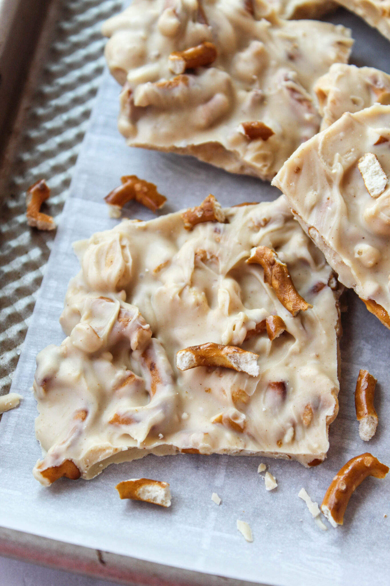 Peanut Butter Pretzel Bark | Baking You Happier