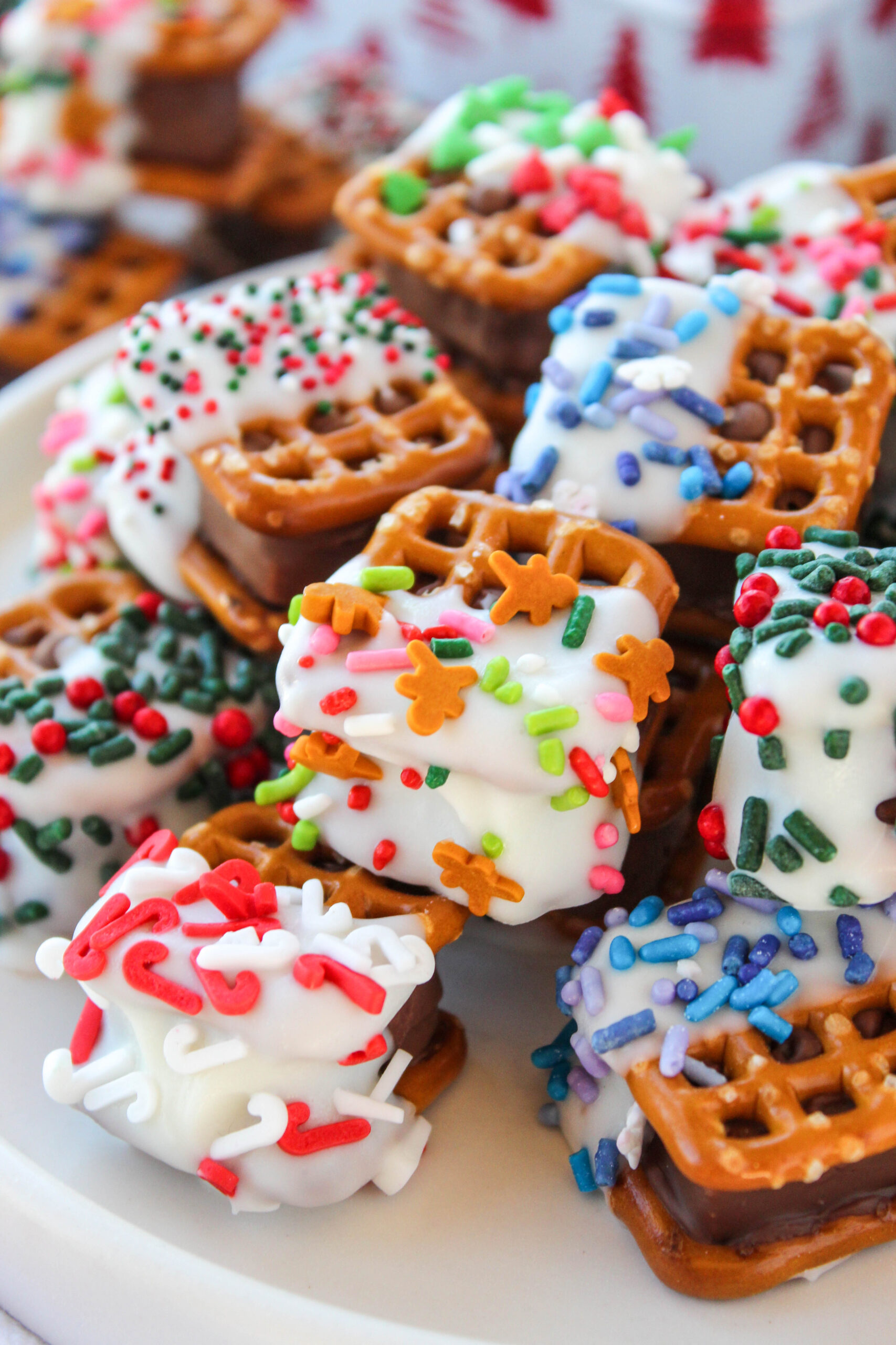 Candy Bar Pretzel Bites | Baking You Happier