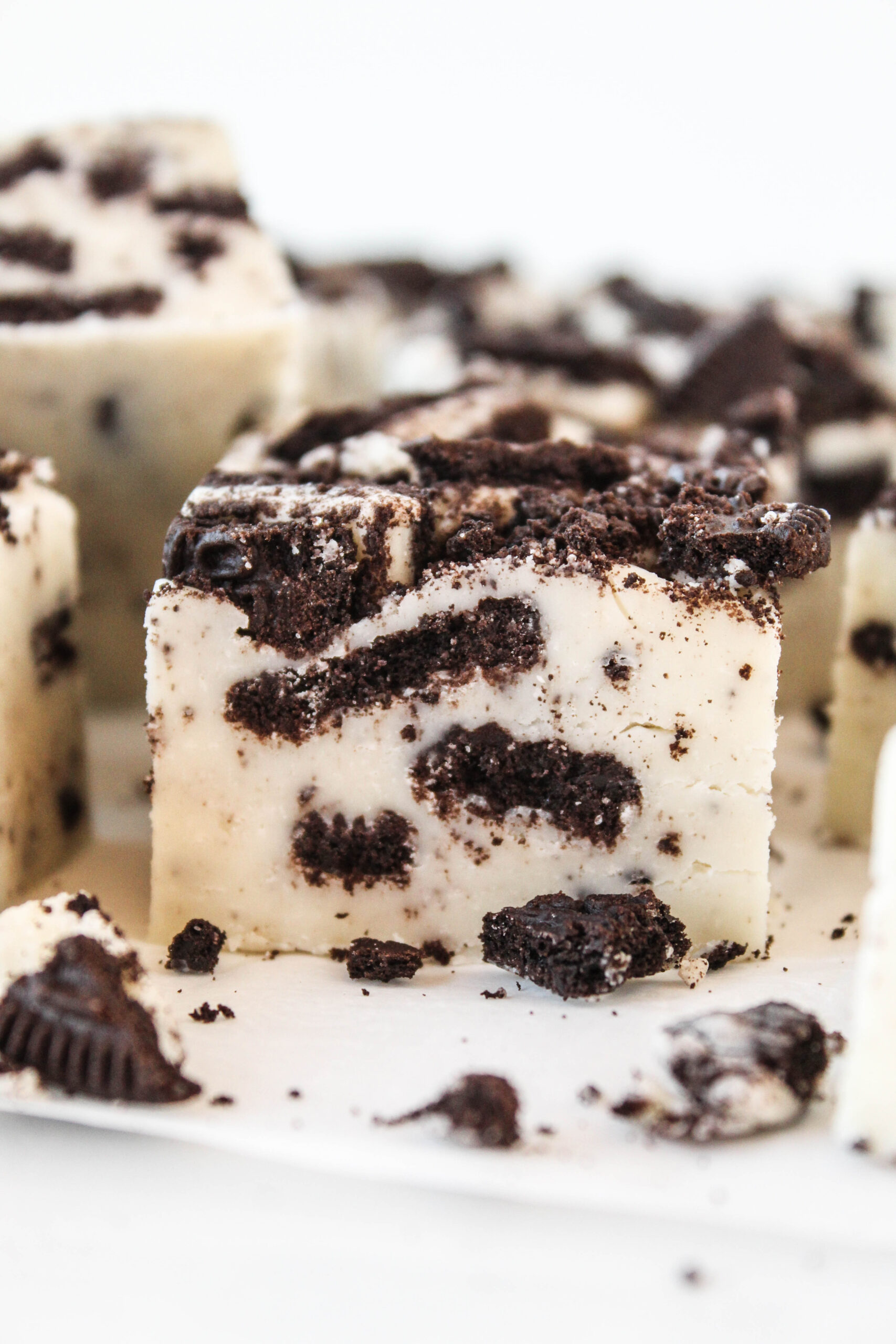 Oreo Fudge | Baking You Happier