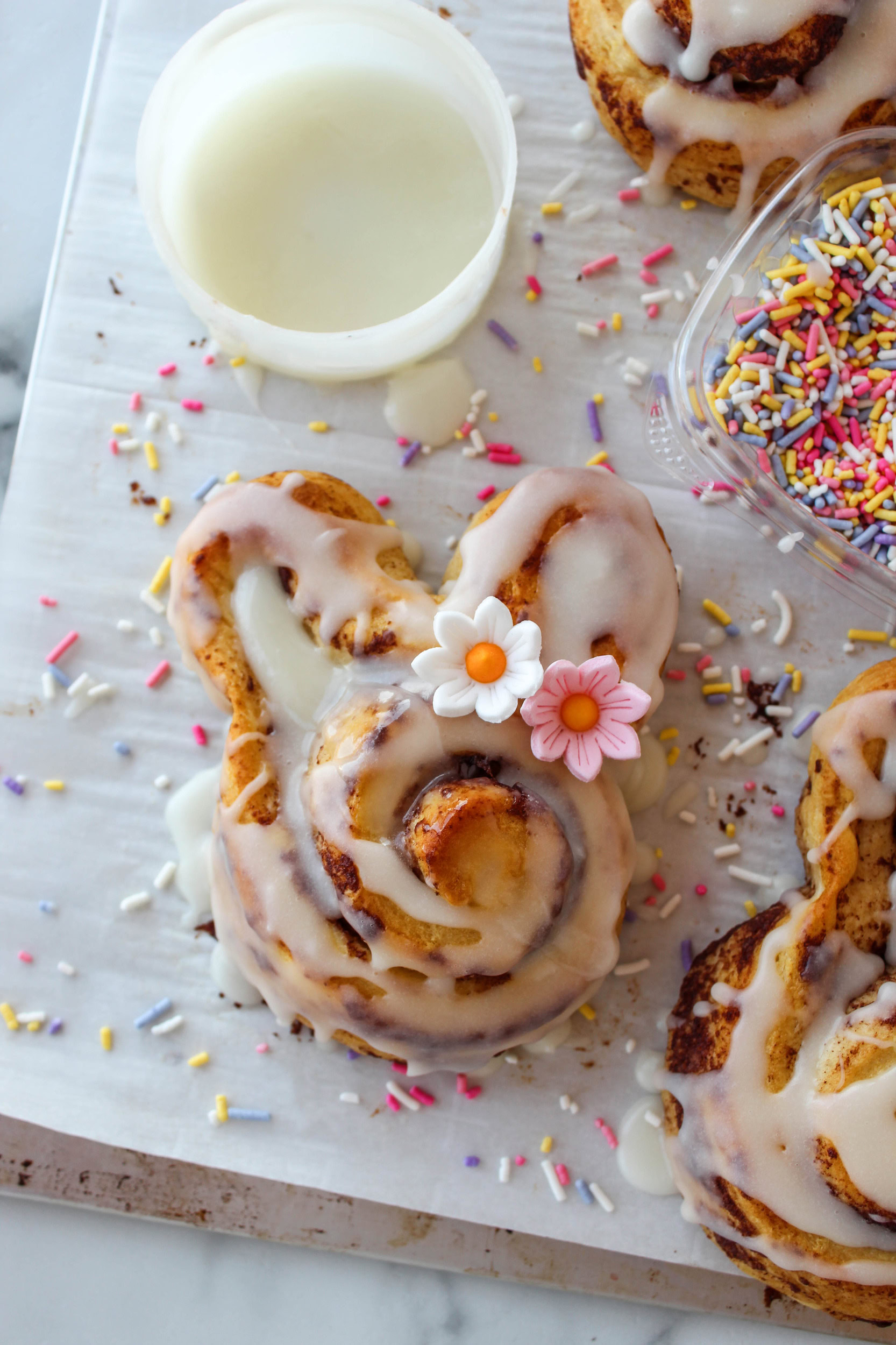 Easter Bunny Cinnamon Rolls - Baking You Happier