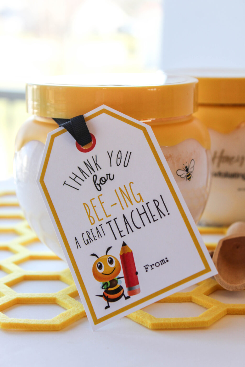 Thank You for Bee-ing a Great Teacher Free Printable Gift Tags - Baking ...