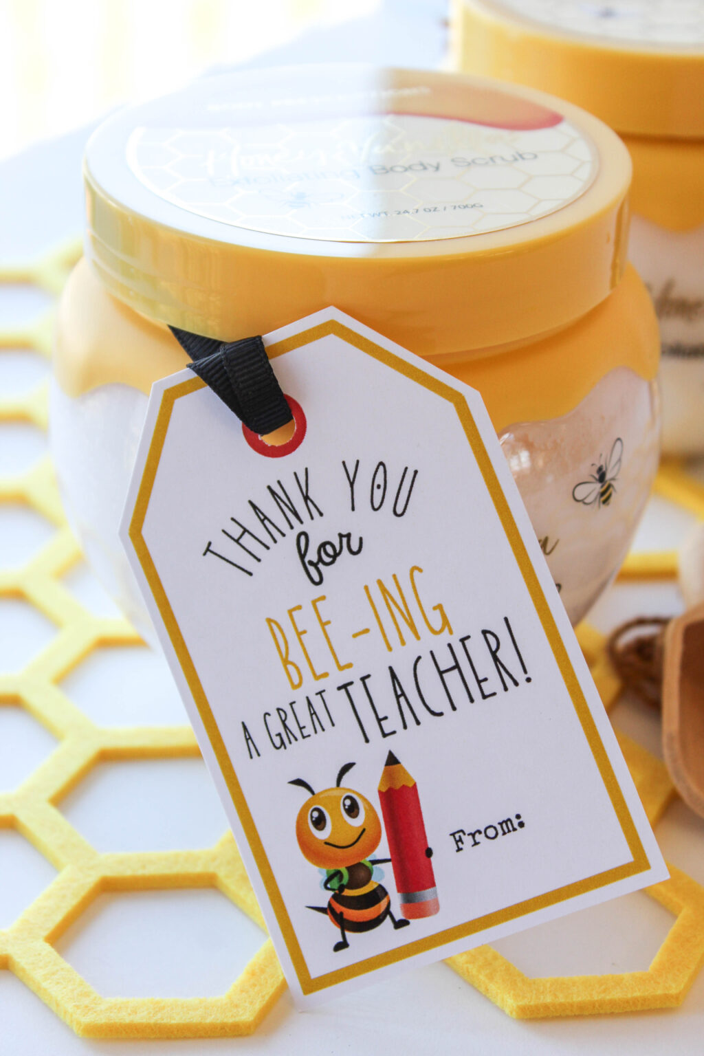 Thank You for Bee-ing a Great Teacher Free Printable Gift Tags - Baking ...