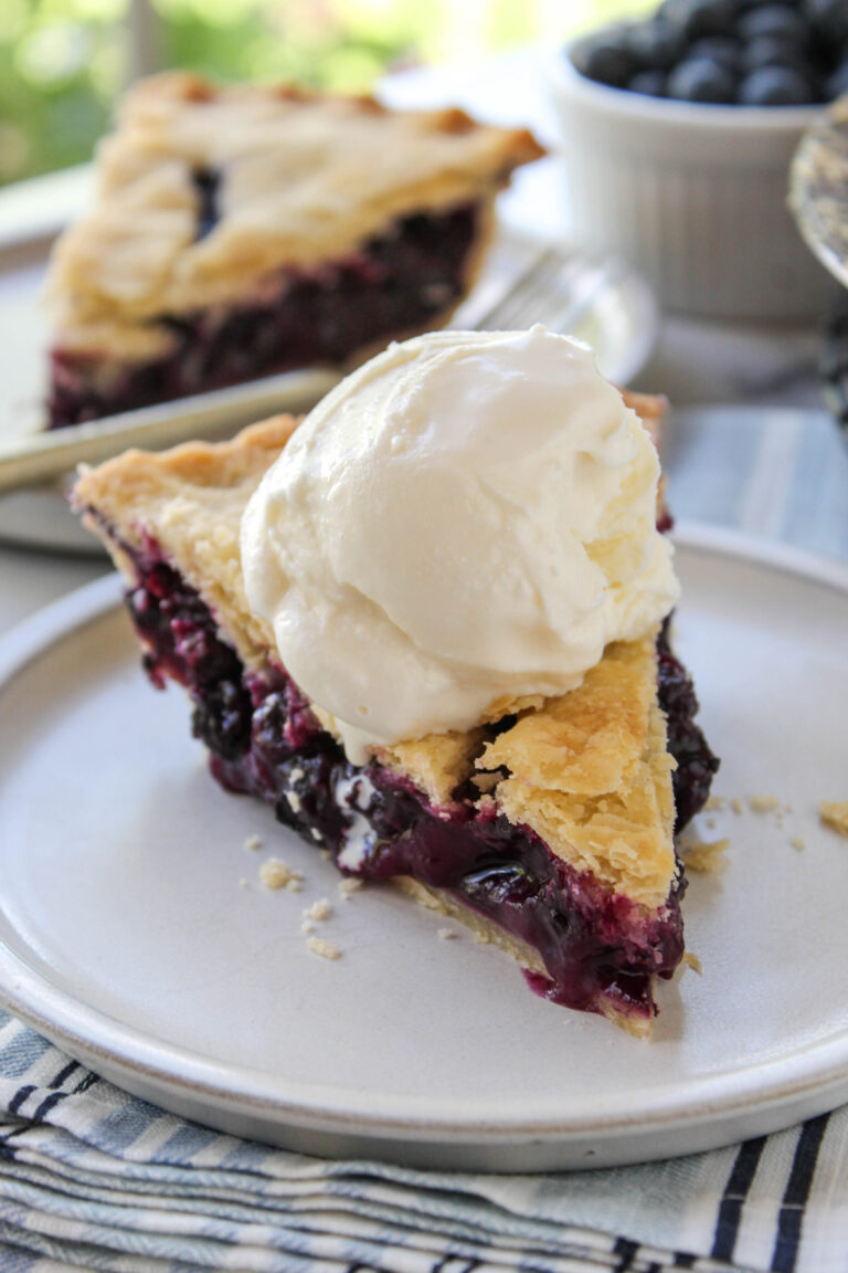 Blueberry Pie - Baking You Happier