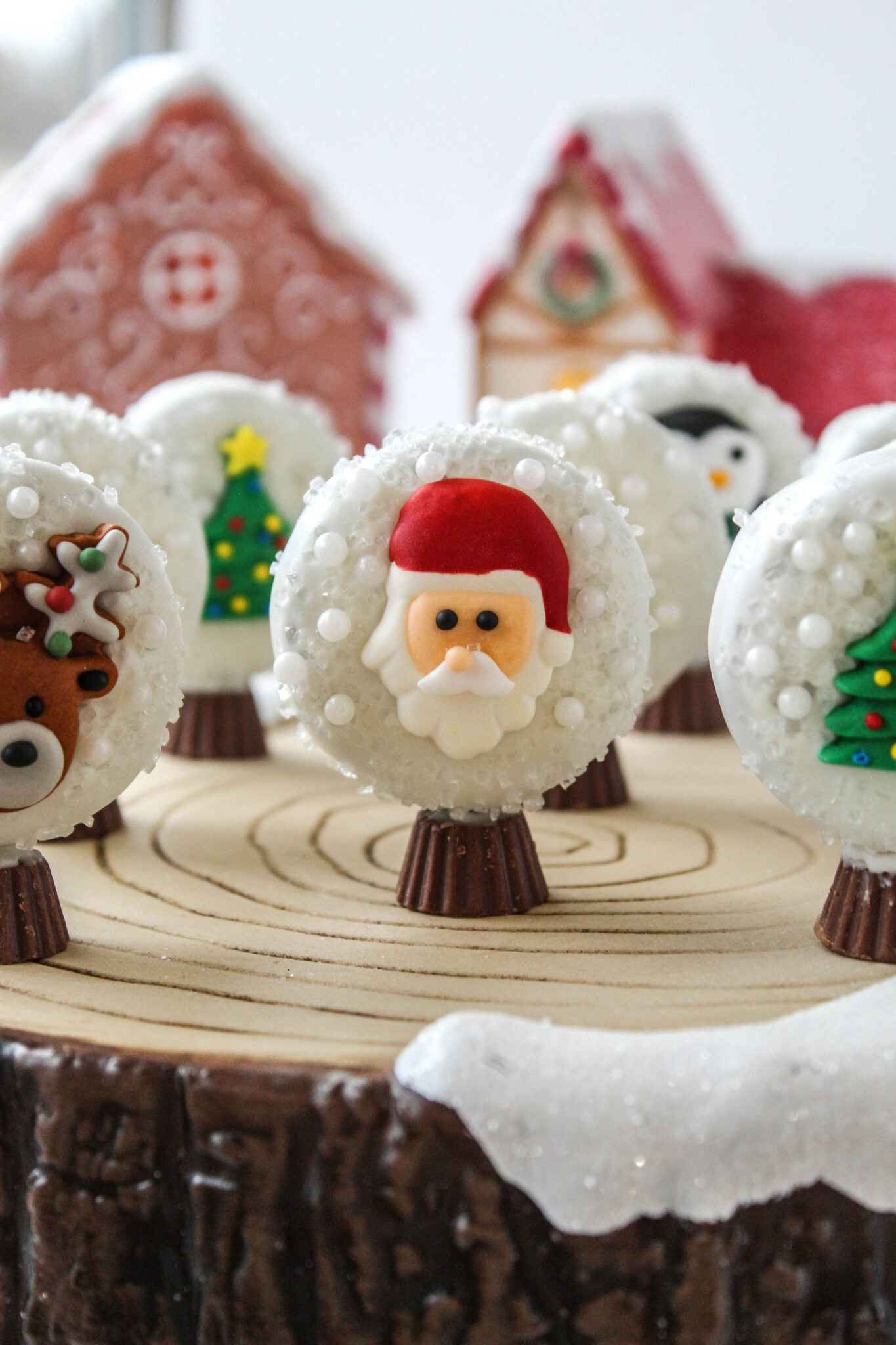 Oreo Snow Globe Cookies | Baking You Happier