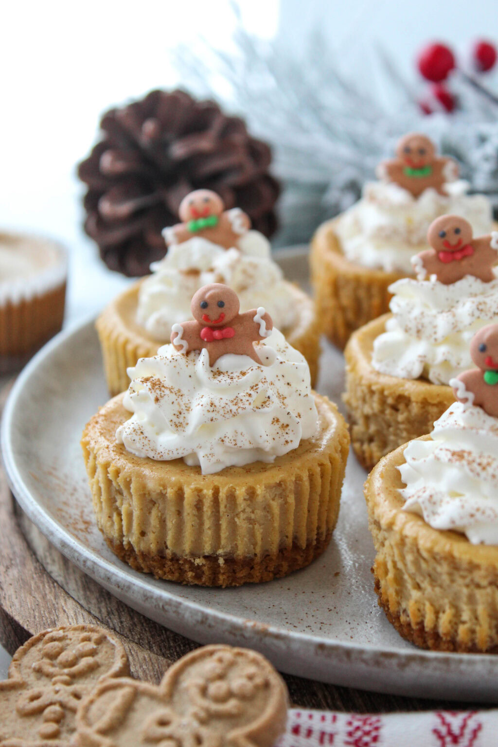Mini Gingerbread Cheesecakes | Baking You Happier