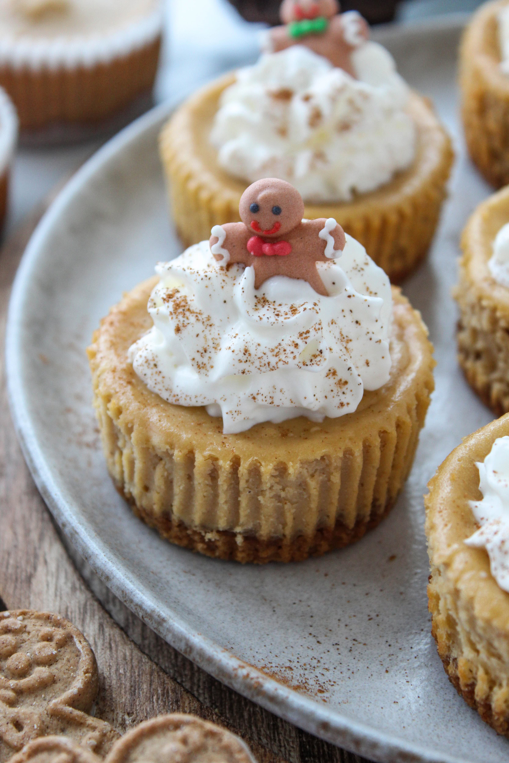 Mini Gingerbread Cheesecakes | Baking You Happier