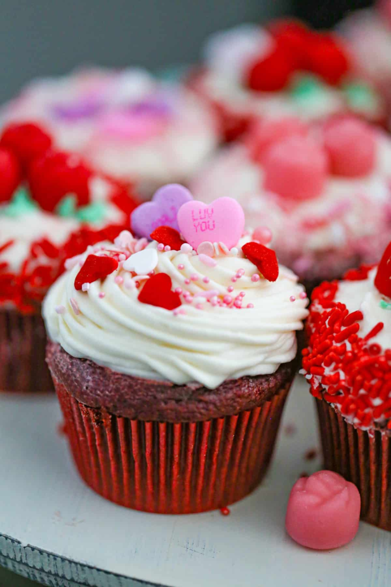15 Valentine’s Day Cupcakes - Baking You Happier